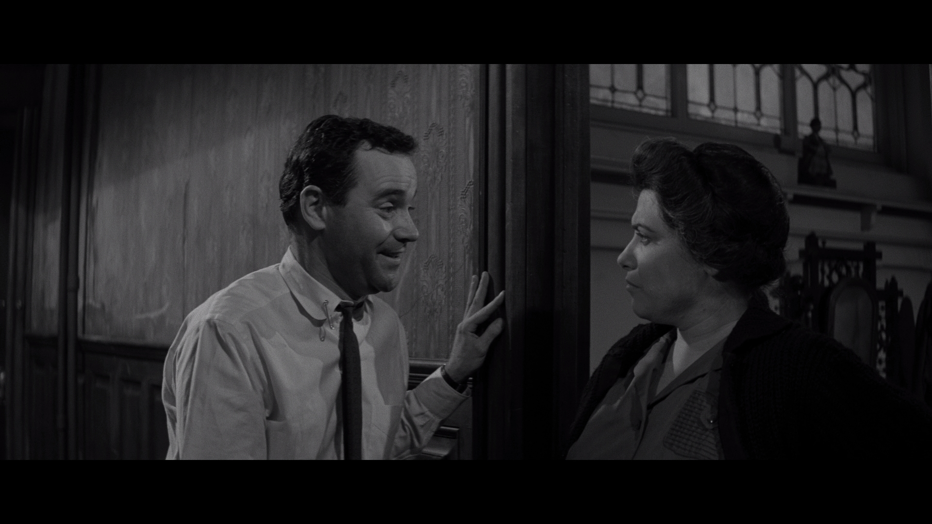 The Apartment Blu-ray Review
