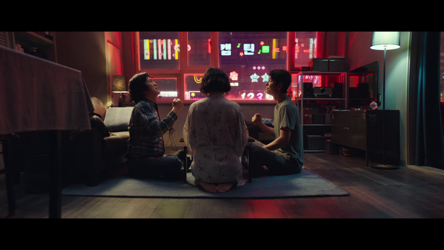 DoBlu.com – 4K UHD & Blu-ray Reviews | Beasts Clawing at Straws Blu-ray ...