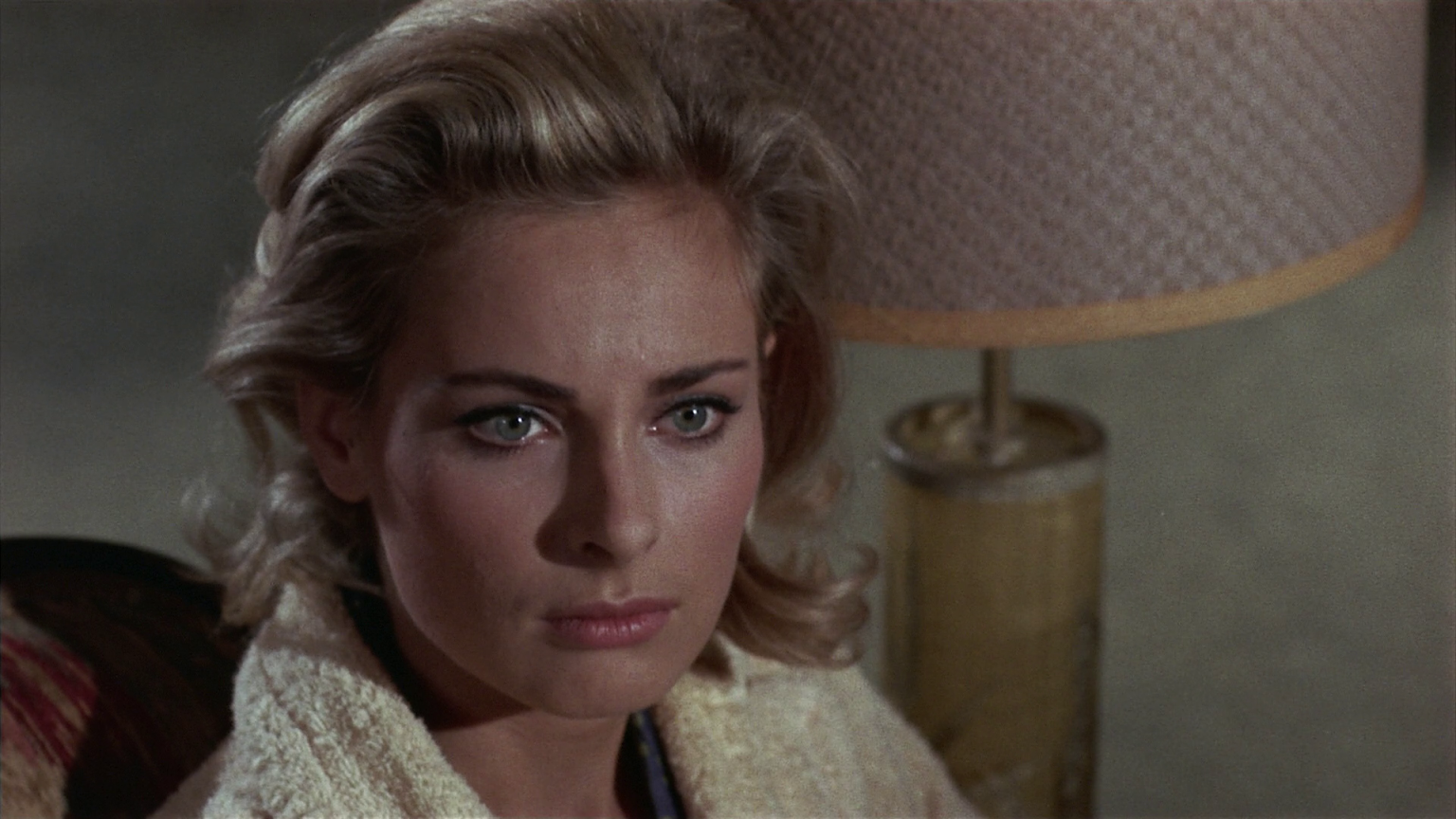 DoBlu.com – 4K UHD & Blu-ray Reviews | Dead Heat on a Merry-Go-Round ...